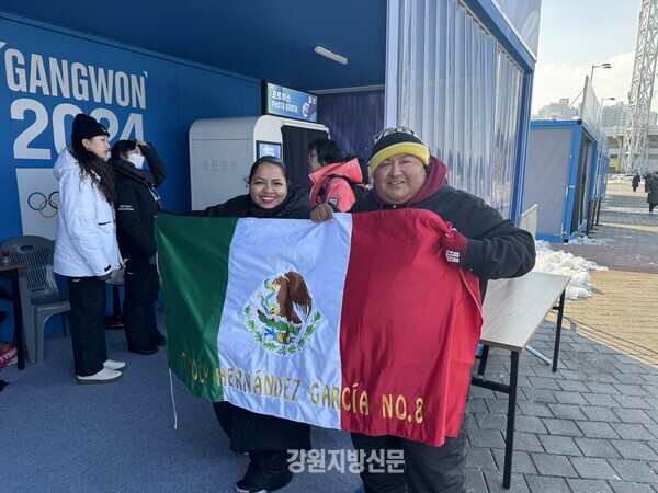 [2024강원] “책으로만 보던 컬링·하키 직접 해볼 수 있어 좋아요”